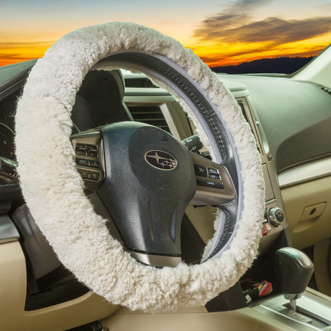 Sheepskin Steering Wheel Cover - All-Season Comfort – Alaska Leather